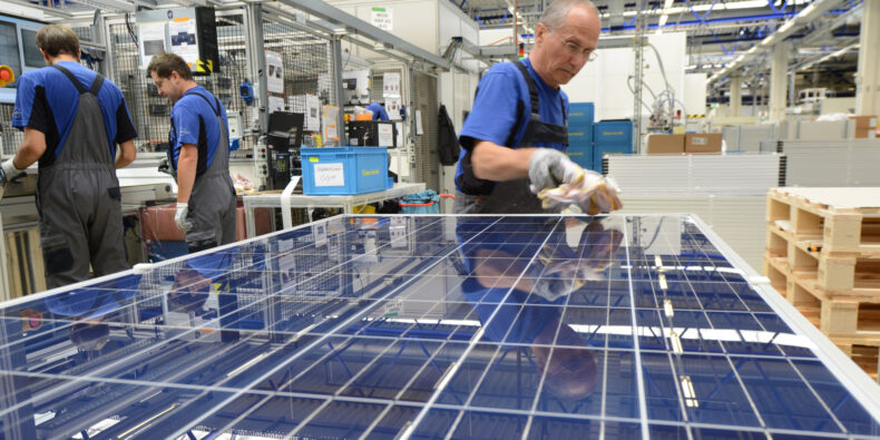 What are Solar Panels Made of - All You Need to Know about This